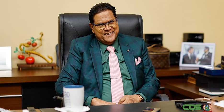 Santokhi wil met Chinalco-deal West Suriname maken tot een tweede stad ...
