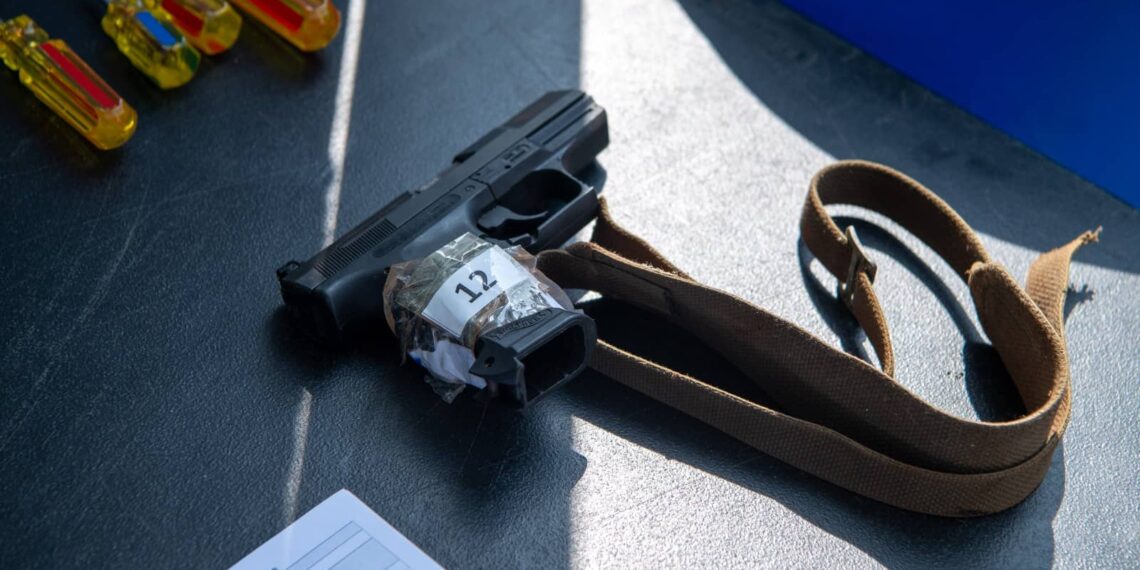 Veiligheidsfunctionarissen volgen training “Destructie van Wapens ...