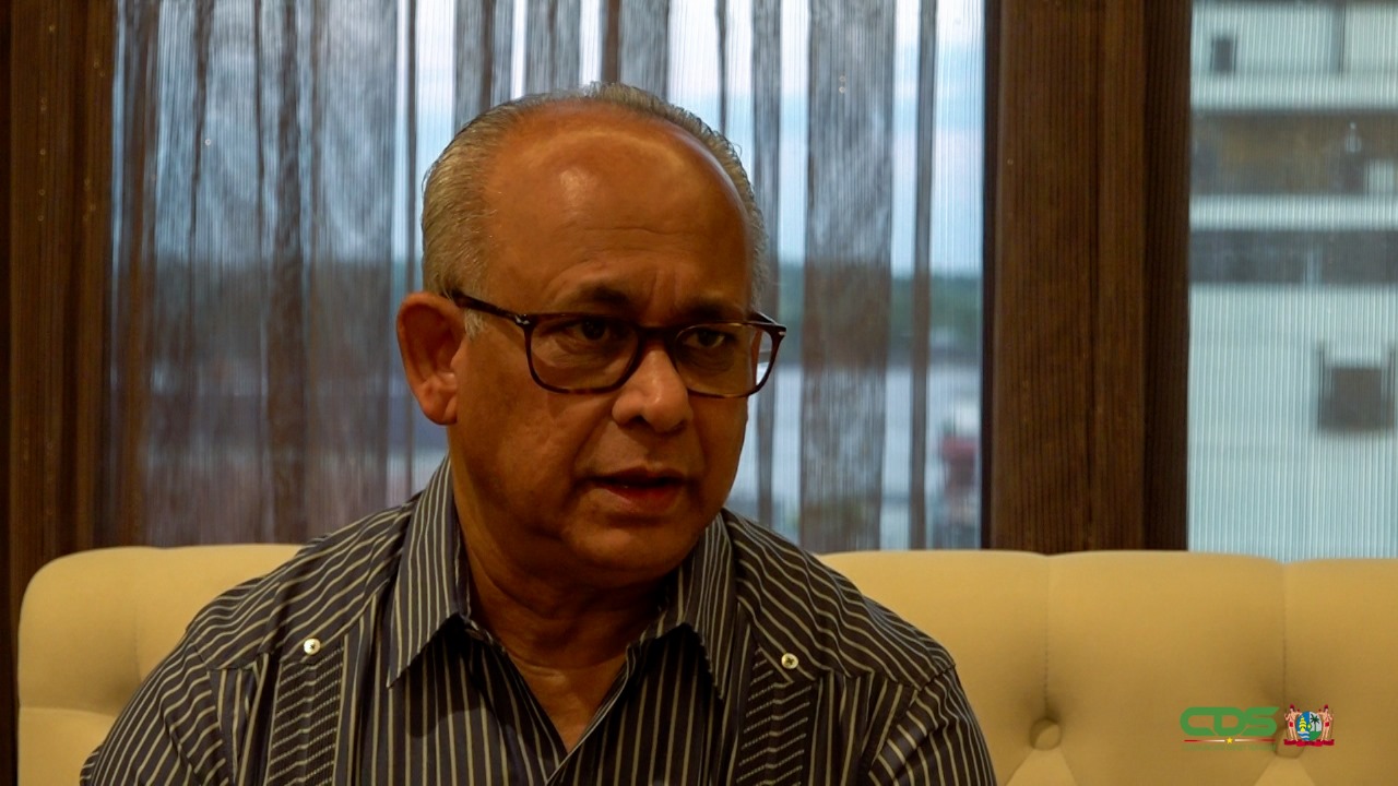 Minister Ramdin: "Suriname heeft rust nodig voor duurzame ontwikkeling ...