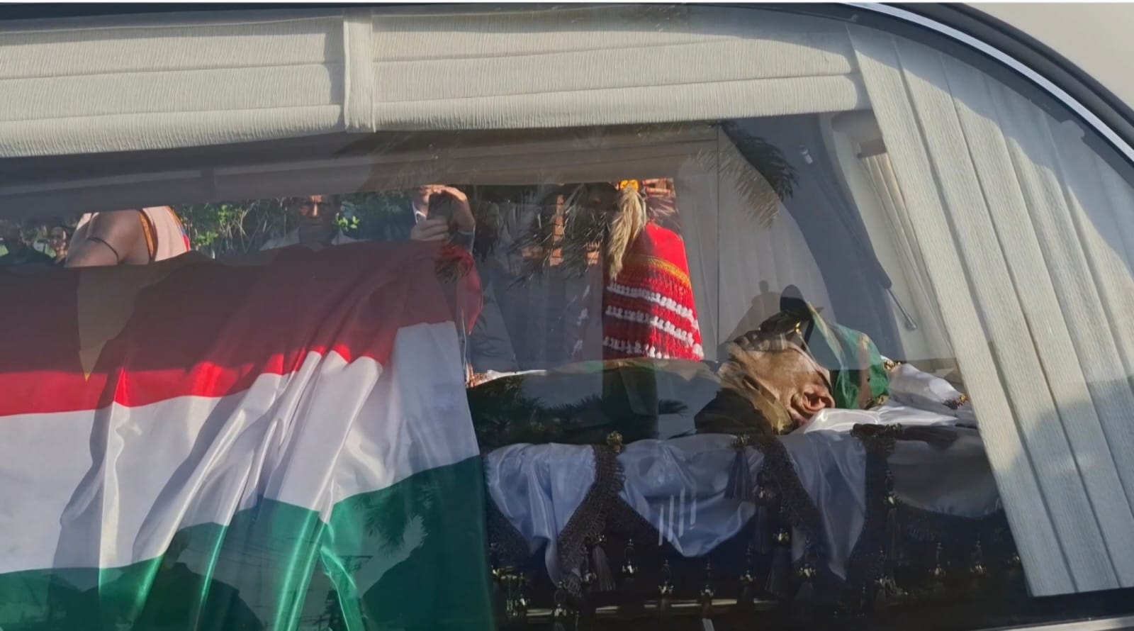 Grote belangstelling voor uitvaart Desi Bouterse - KEY NEWS SURINAME